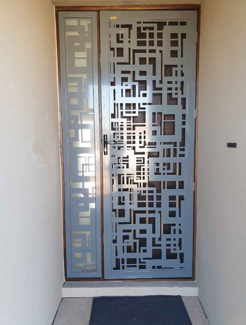 Project Gallery Rectangle Riot – Best security doors on the market ...